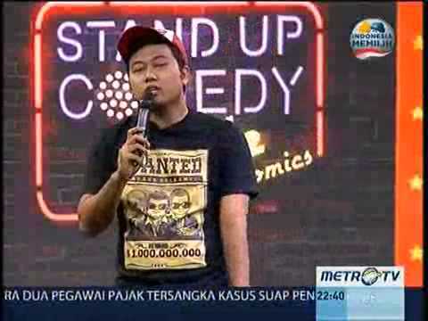 Stand Up Comedy Awwe - Hari Olah raga Nasional - YouTube