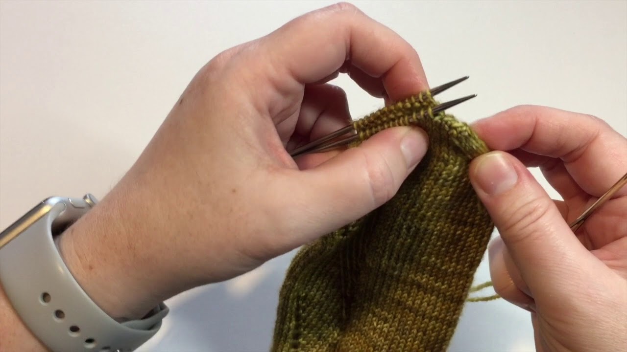 How To: Graft Your Toe Closed (also known as Kitchener Stitch) - YouTube