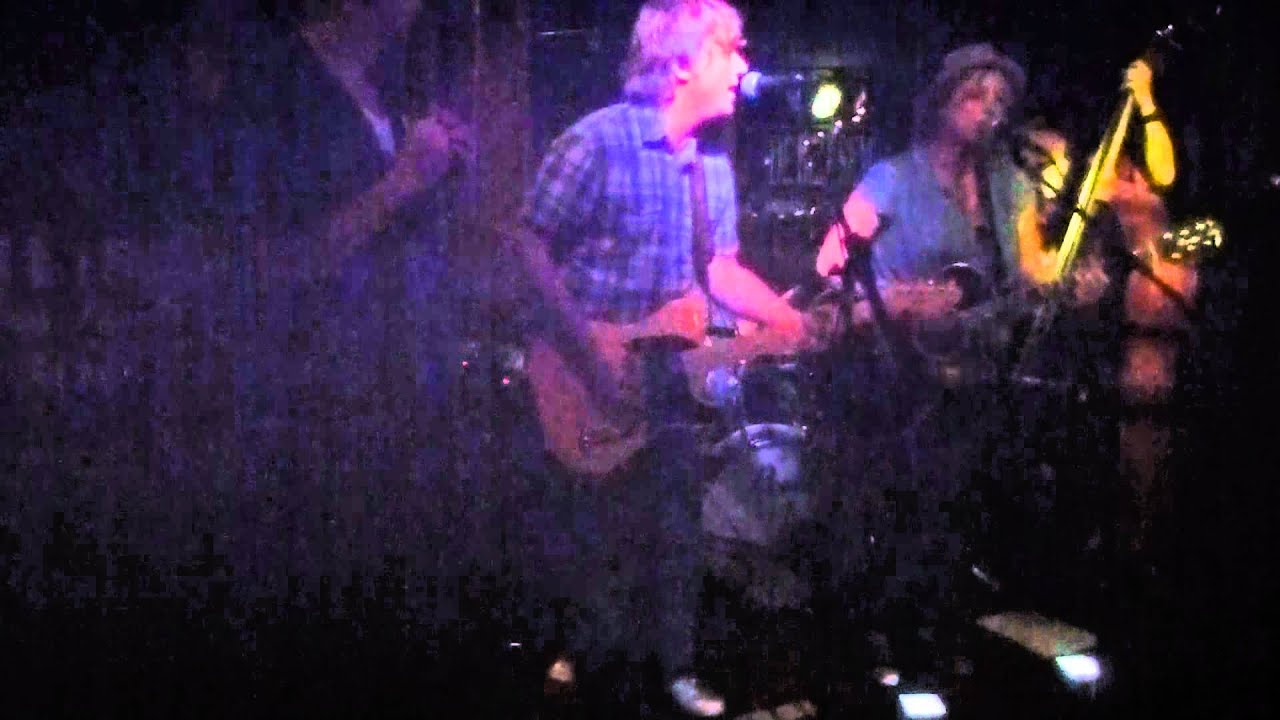20111119 Bark (met Band) in De Bliksem - Half my life - YouTube
