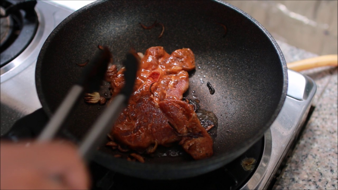 ASMR Steak Cooking (เสต็กหมู) - YouTube