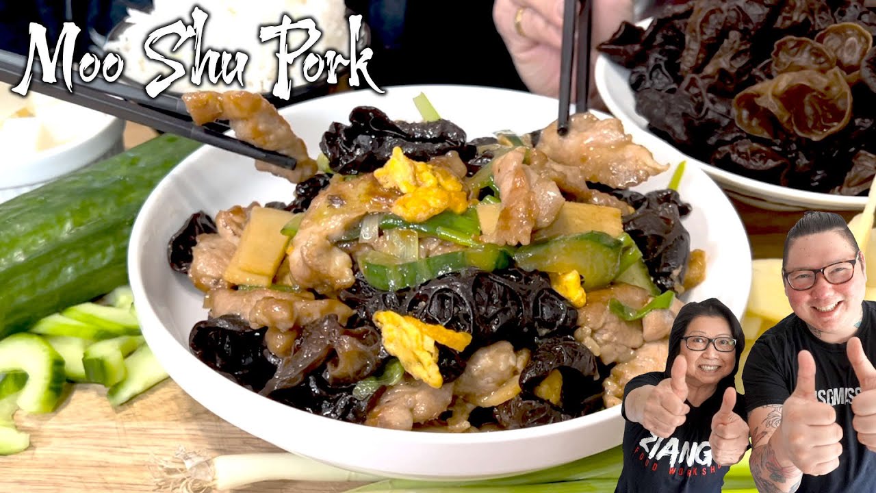 Chinese Chefs Cook Moo Shu Pork - Mum and Son Professional Chefs Cook ...