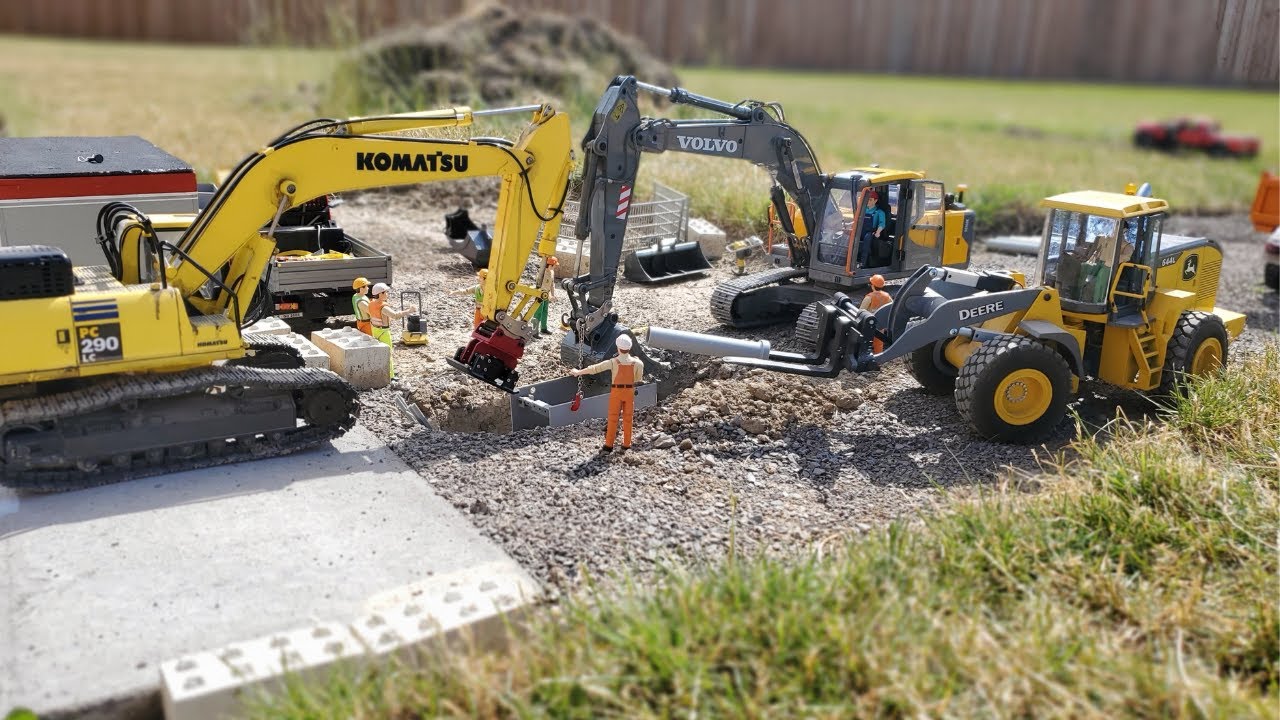 Amazing Water Pipe Installation! RC Scale Models 1:14 Scale. - YouTube