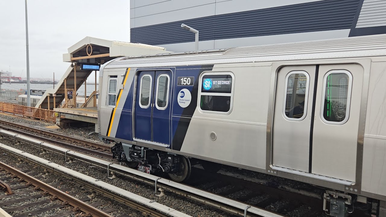 MTA Staten Island Railway: St George Bound Kawasaki R211S At Clifton ...