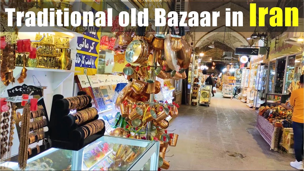 traditional Qeysariyeh bazaar in Naqsh-e Jahan square,isfahan,Iran 2024 ...