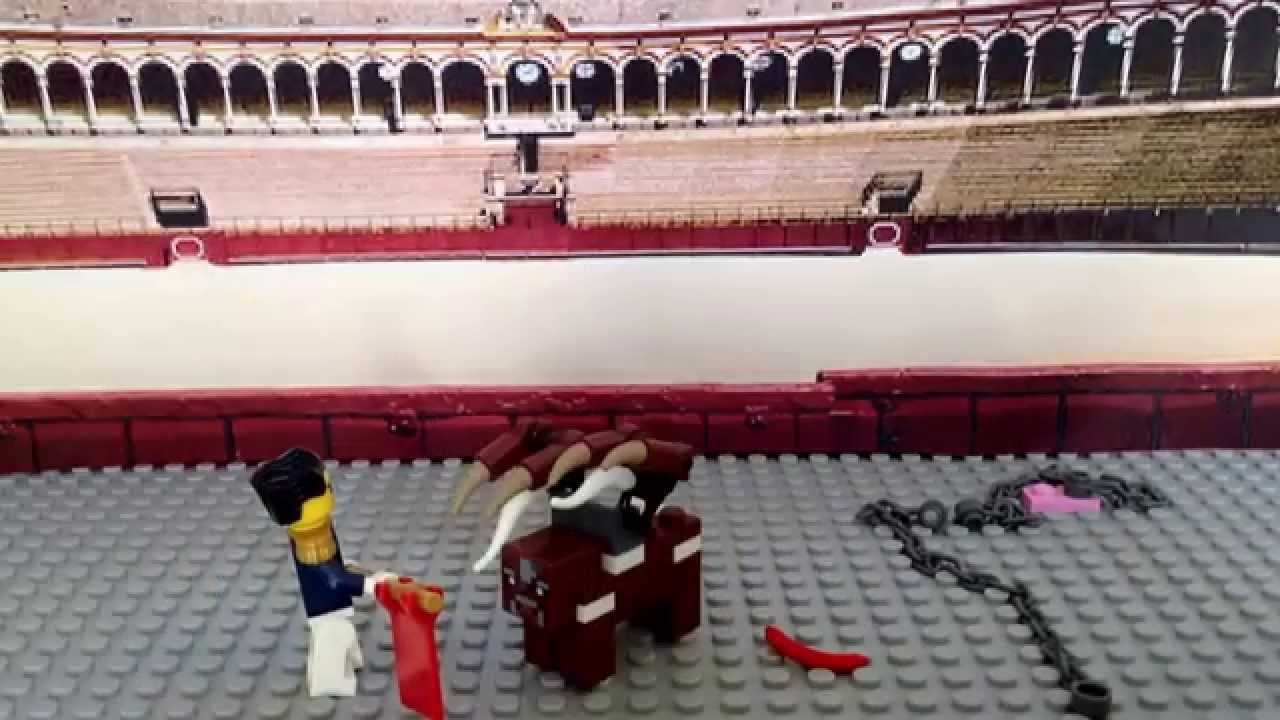 Lego Bull Fighting - YouTube