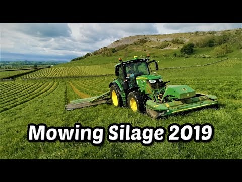John Deere Mowing Silage 2019 - YouTube