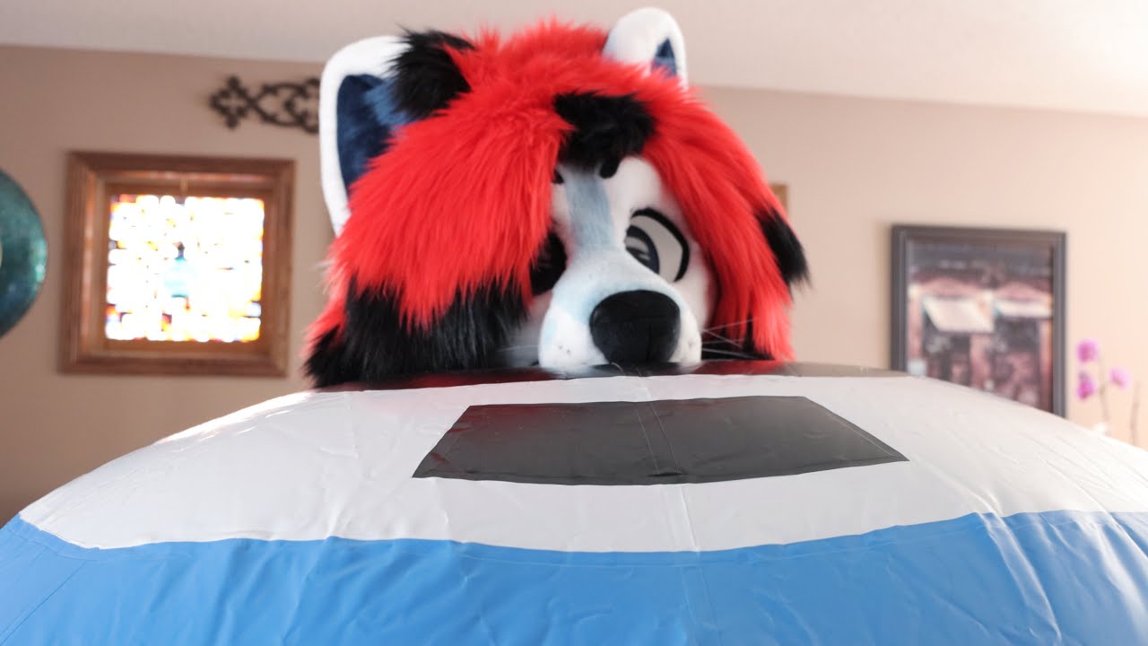 Zaros Wears The Wrong Scuba Suit... - YouTube