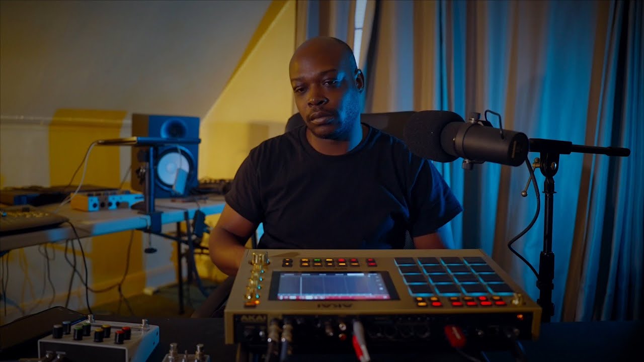 MPC Live 2 Sample Flip | Jazz Sample - YouTube