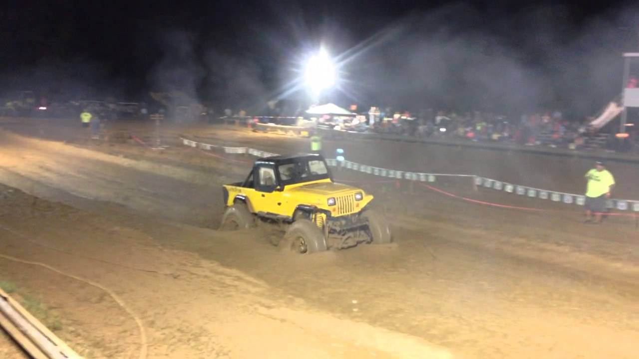 JEEP NITROUS FIRE IN THE BOG PIT! - YouTube