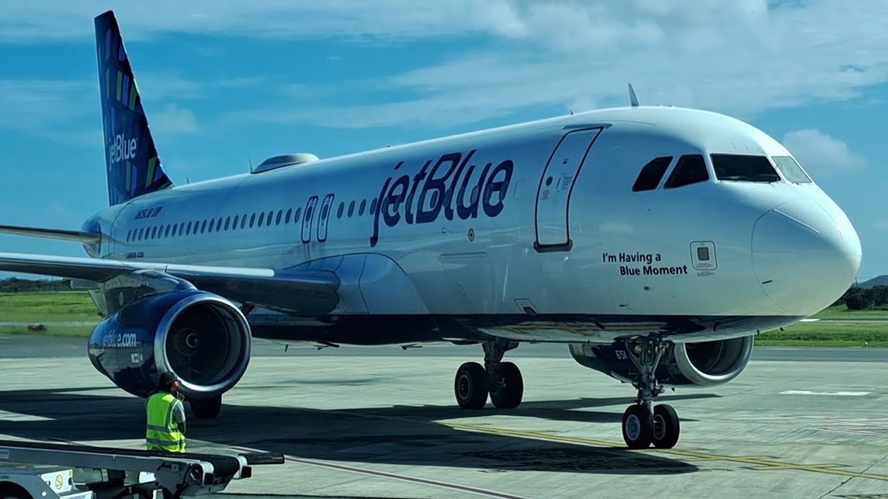 Jetblue a320-200 arrival, backtrack, and taxi to gate. - YouTube