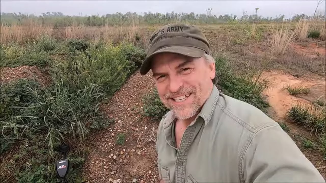 Metal Detecting With Fire Ants In My Pants - YouTube