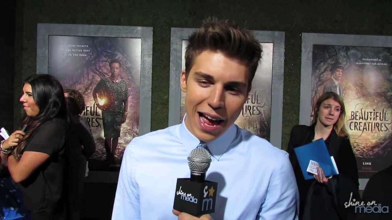 Nolan Funk Talks Lindsay Lohan, 'Riddick' & "Glee" - YouTube