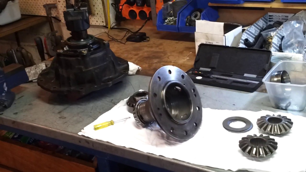 HOLDEN HQ 350 9 INCH DIFF REBUILD - YouTube