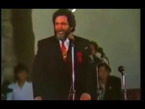 Ayağa dur Azərbaycan, səninləyəm. Mikayıl Mirzə (Məmməd Araz)