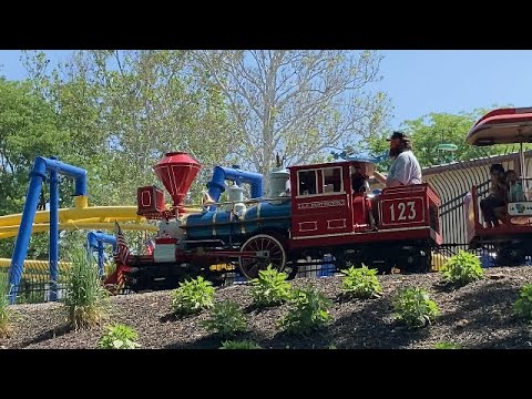 Wonderland Special Train Ride | Dutch Wonderland - YouTube
