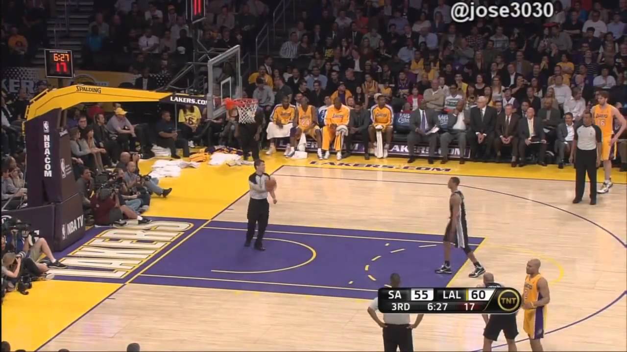 Kobe Bryant Gets Technical Foul, Is Not Happy 4.12.2011 - YouTube