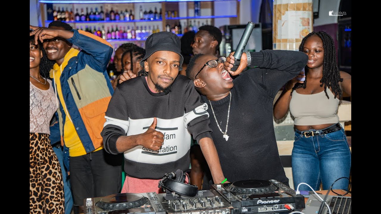 THE CLUBHOUSE EXPERIENCE EPISODE 1 DJ DESS FT. MC TOGZIK - AFROBEAT ...