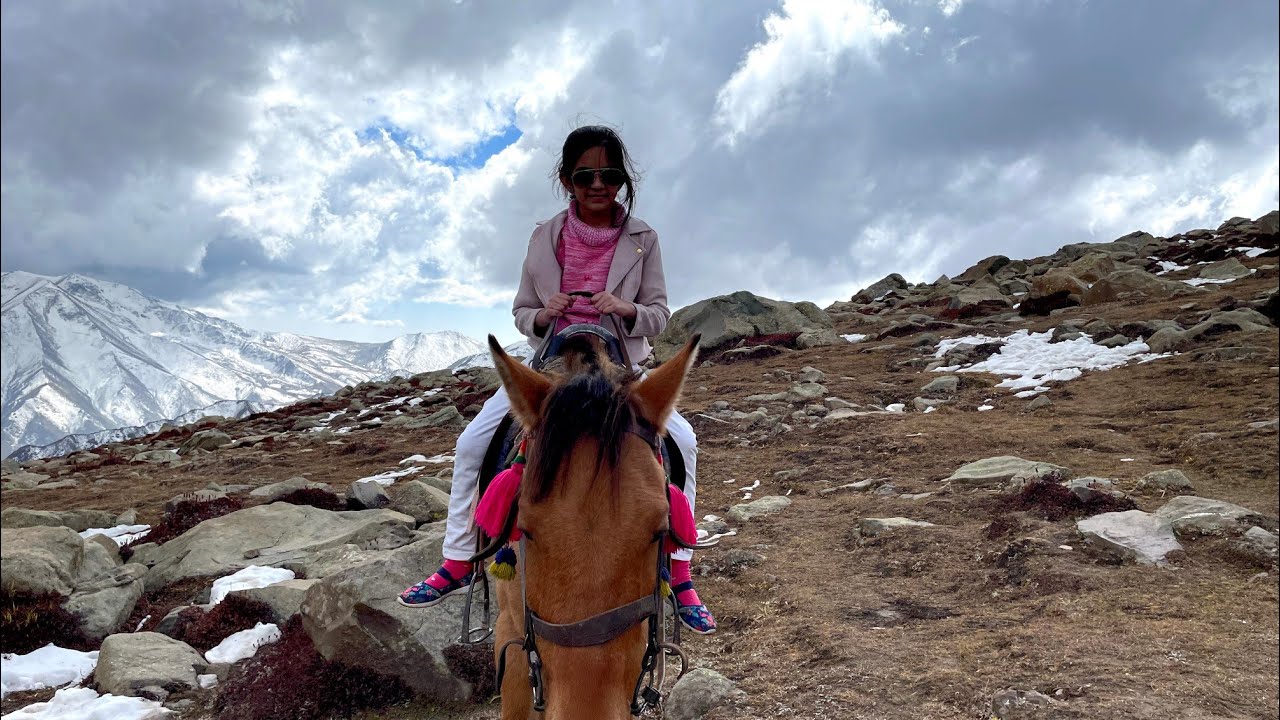 HORSE ride in GULMARG,KASHMIR - YouTube