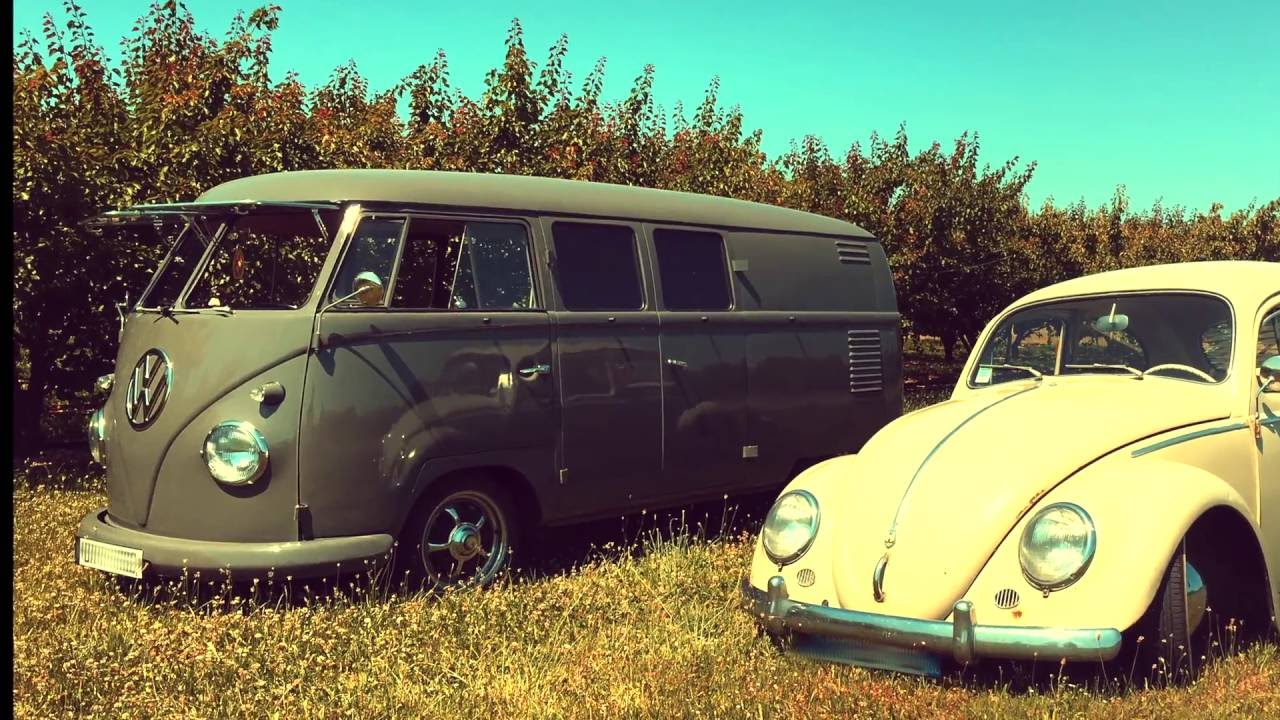 Barn Shop summer cruising : Combi Split 1960 & Cox 1959 - YouTube