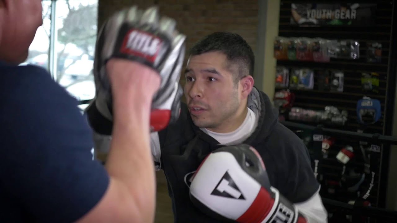 Working the Mitts - TITLE Boxing - Boxing Training Tips - YouTube