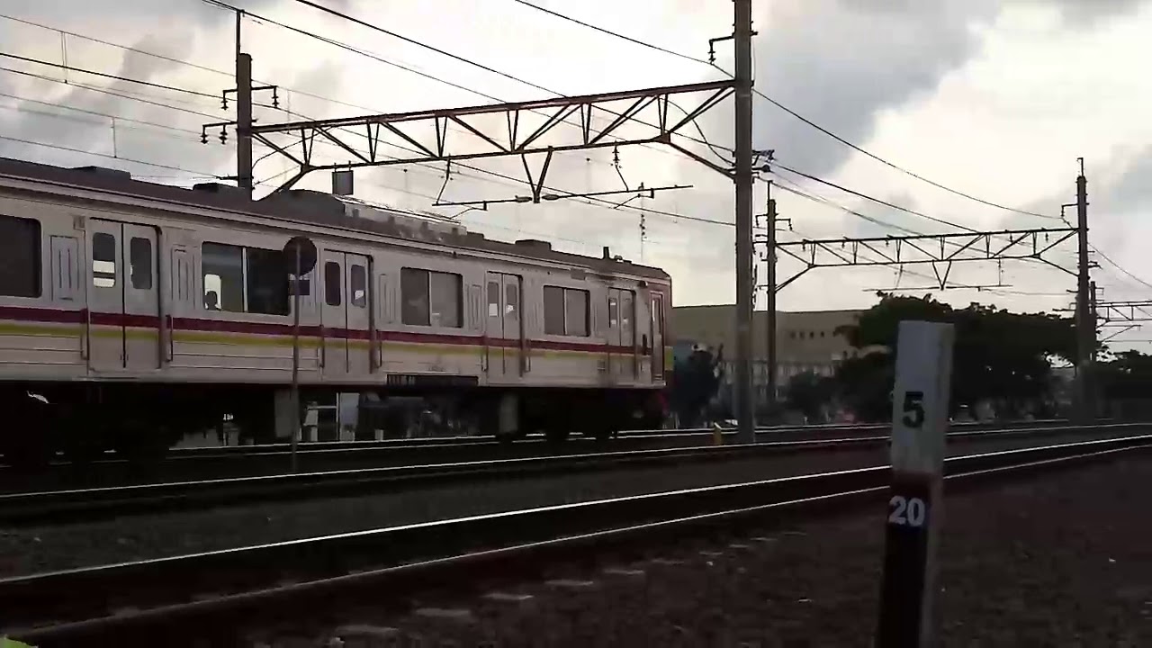 Baru Belajar Membuat Video Cinematic Kereta - YouTube