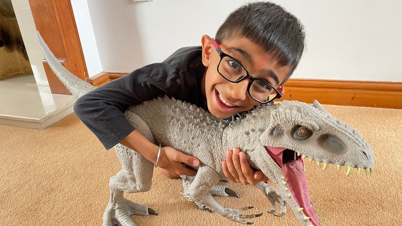 Jurassic World Super Colossal Indominus Rex Unboxing - YouTube