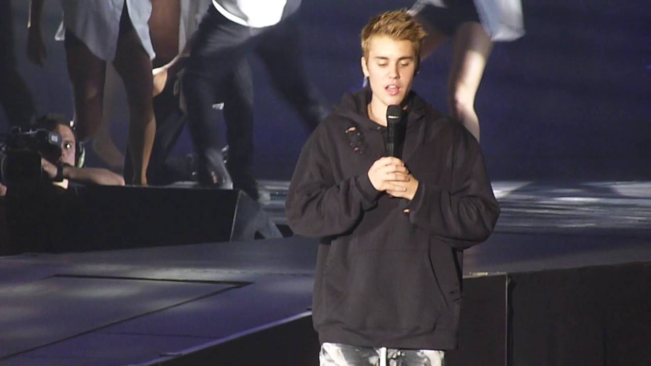 Justin Bieber - Life Is Worth Living, Manchester - YouTube
