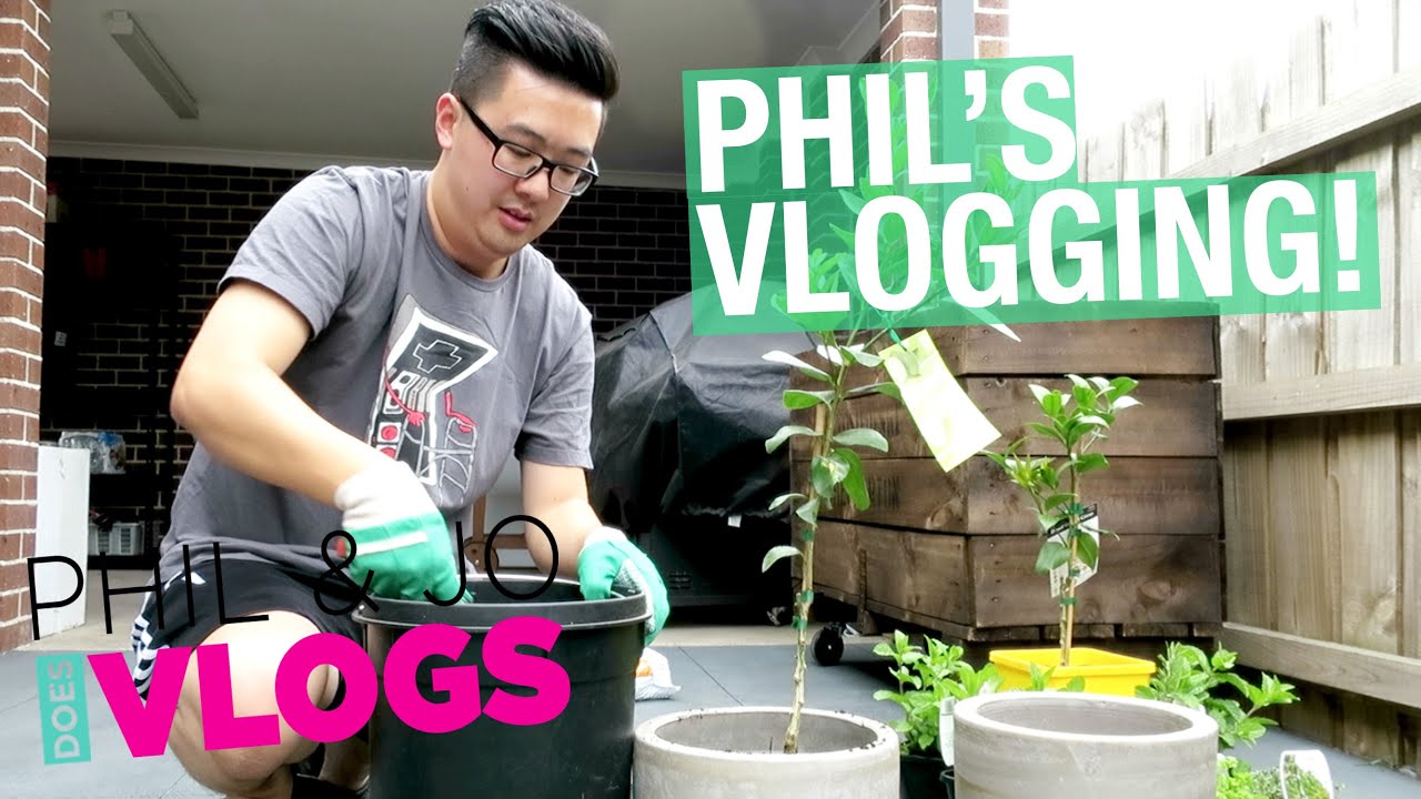WEEKEND VLOG - Phil vlogs for the first time! - YouTube