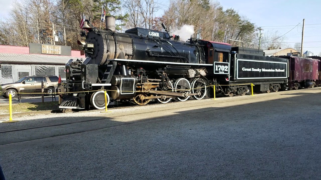 GSMR 1702 at Bryson City depot prior to departure - YouTube