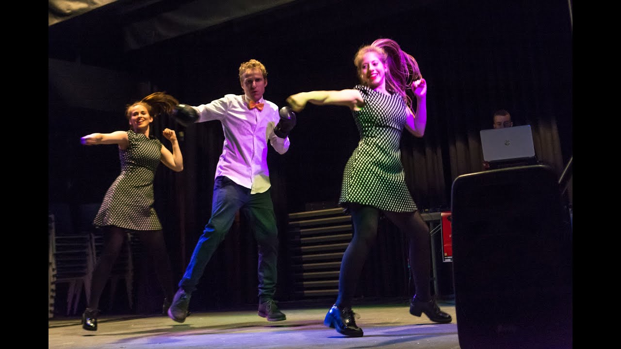 fuif veertig jaar met Dansstudio Sarah - YouTube