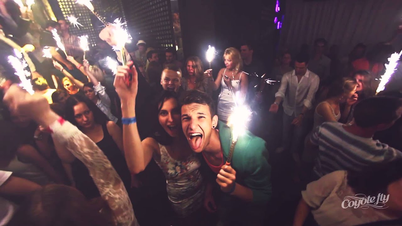 JD Davis @ Coyote Fly Riga - YouTube