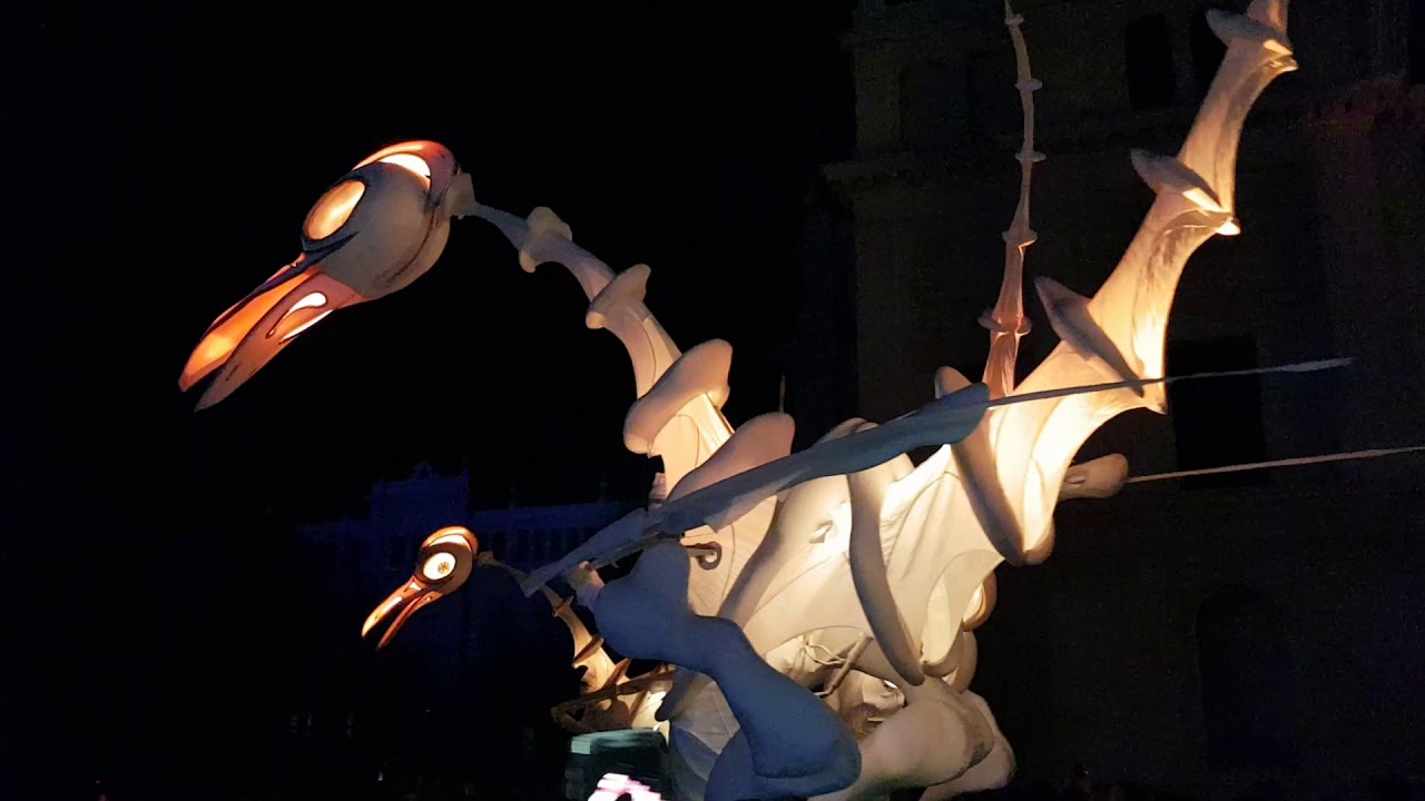 Melbourne 2018 White Night - "Birdmen" - YouTube