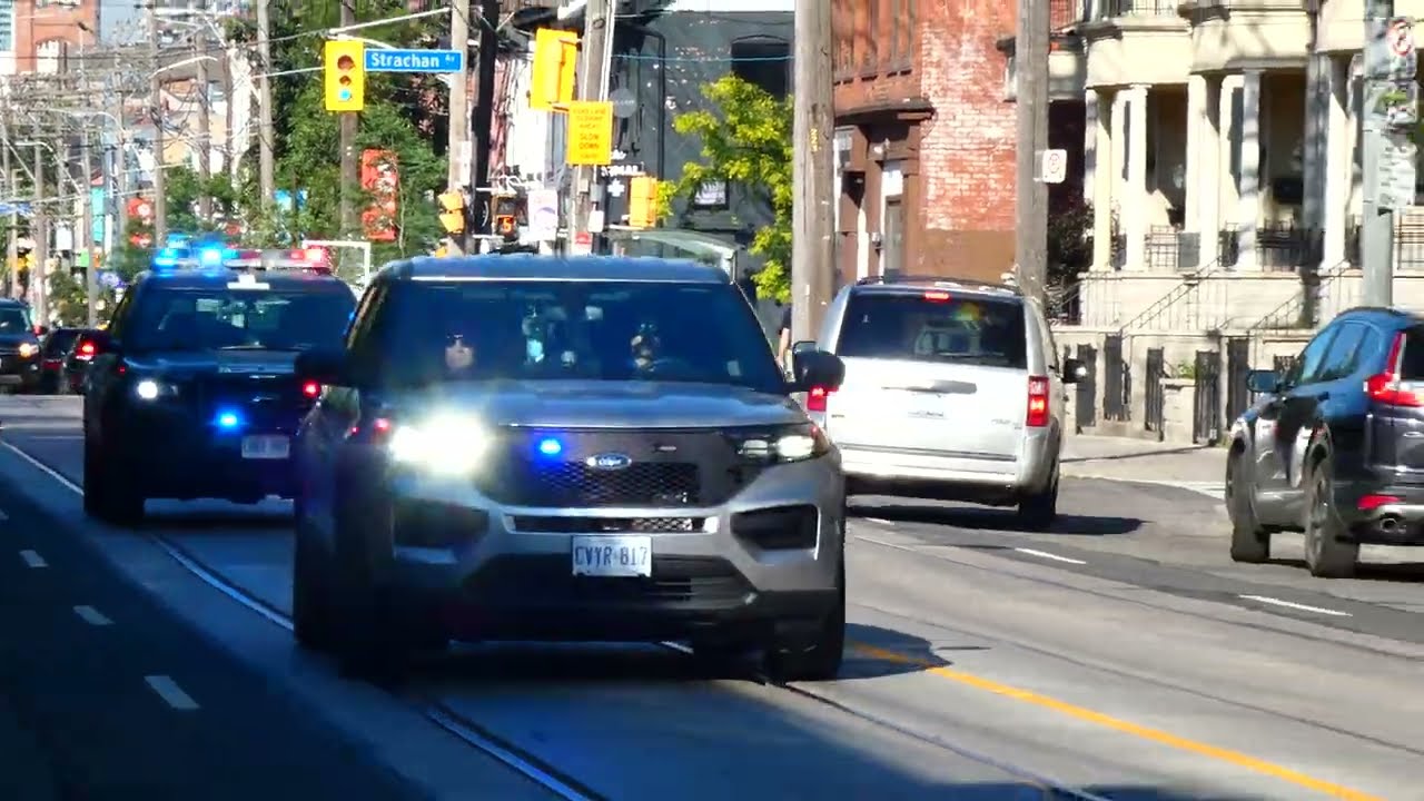 (RARE) Toronto Police MCIT07 and FPIU Responding - YouTube