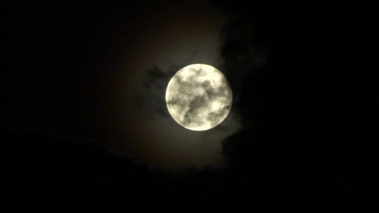 Full moon reveal and zoom - YouTube