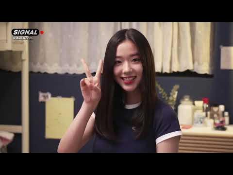 220629 - tripleS Chaeyeon's First Livestream Feat. Jiwoo (YouTube Live) - YouTube