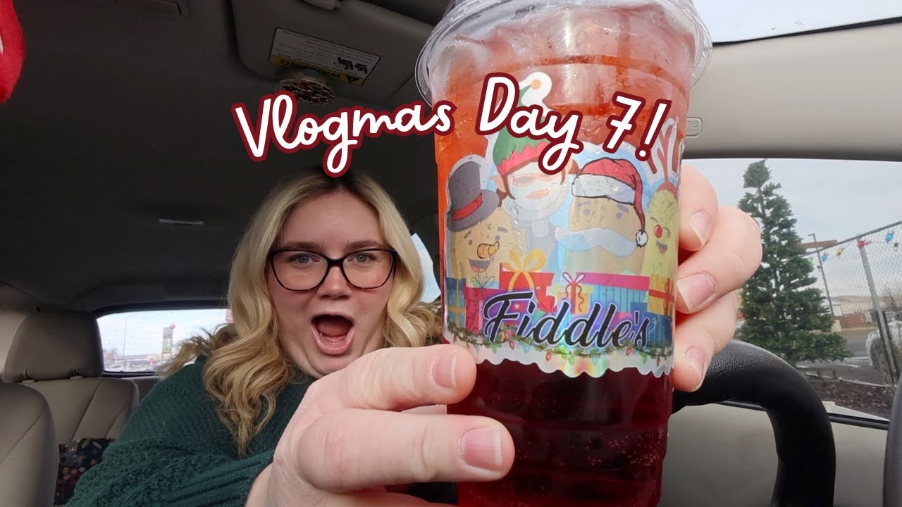 VLOGMAS DAY 7 | Lunch with Miss & Mrs. Mead! - YouTube