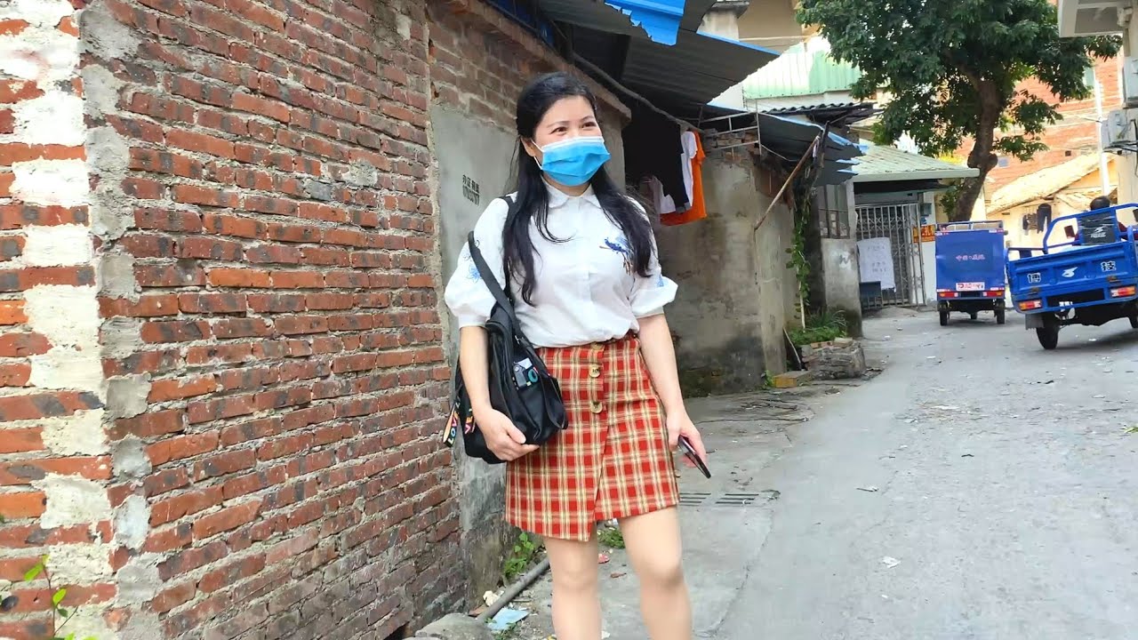出門在外真的是遠親不如近鄰|WALK IN DONGGUAN ALLEY 4K VIDEO - YouTube