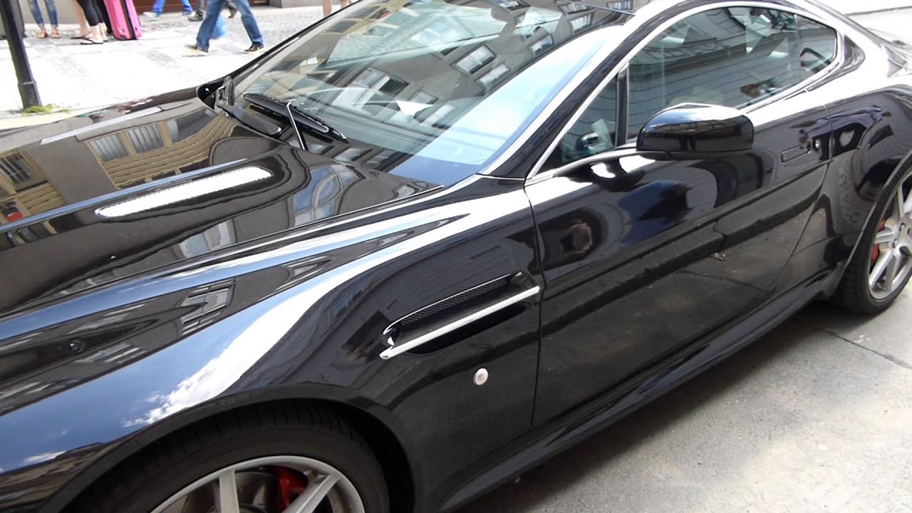 #7051, Automovil negro de lujo en praga [Raw], Autos de lujo y motor ...