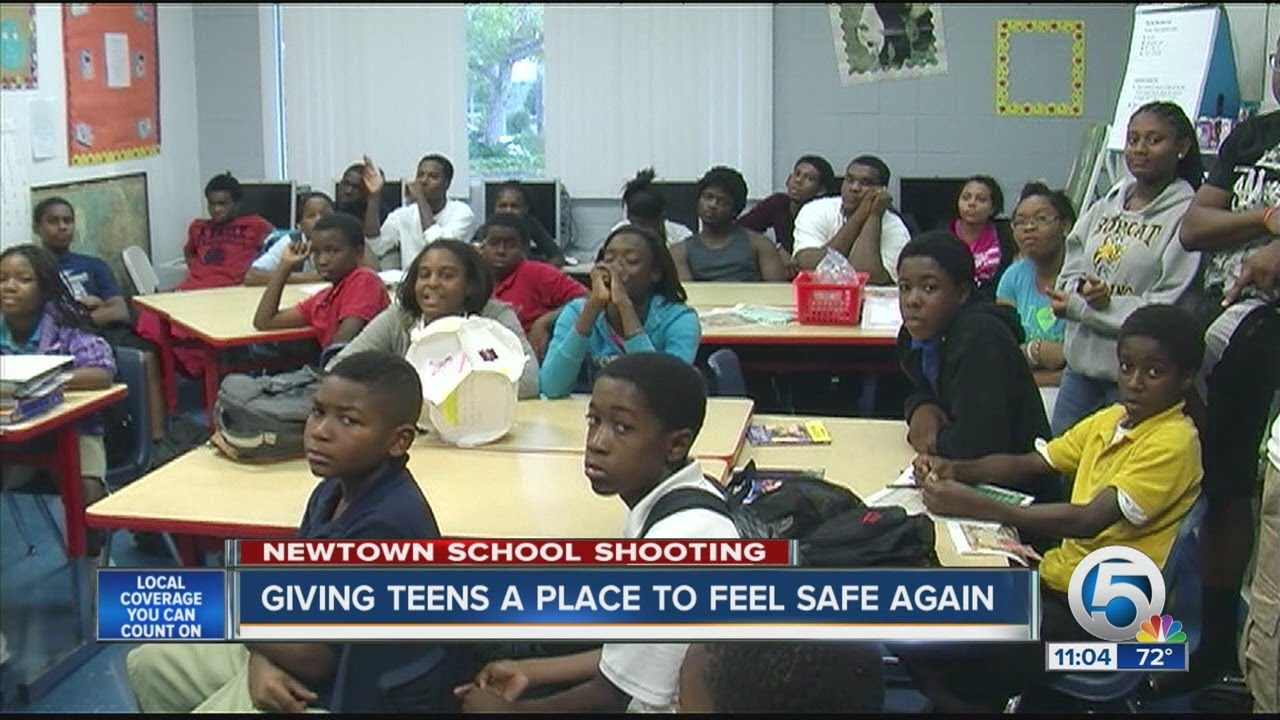 Psychologist talks to Boca Raton teens about violence at the Wayne ...