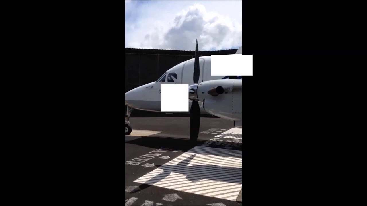 Beechcraft 1900D Engine Run - YouTube