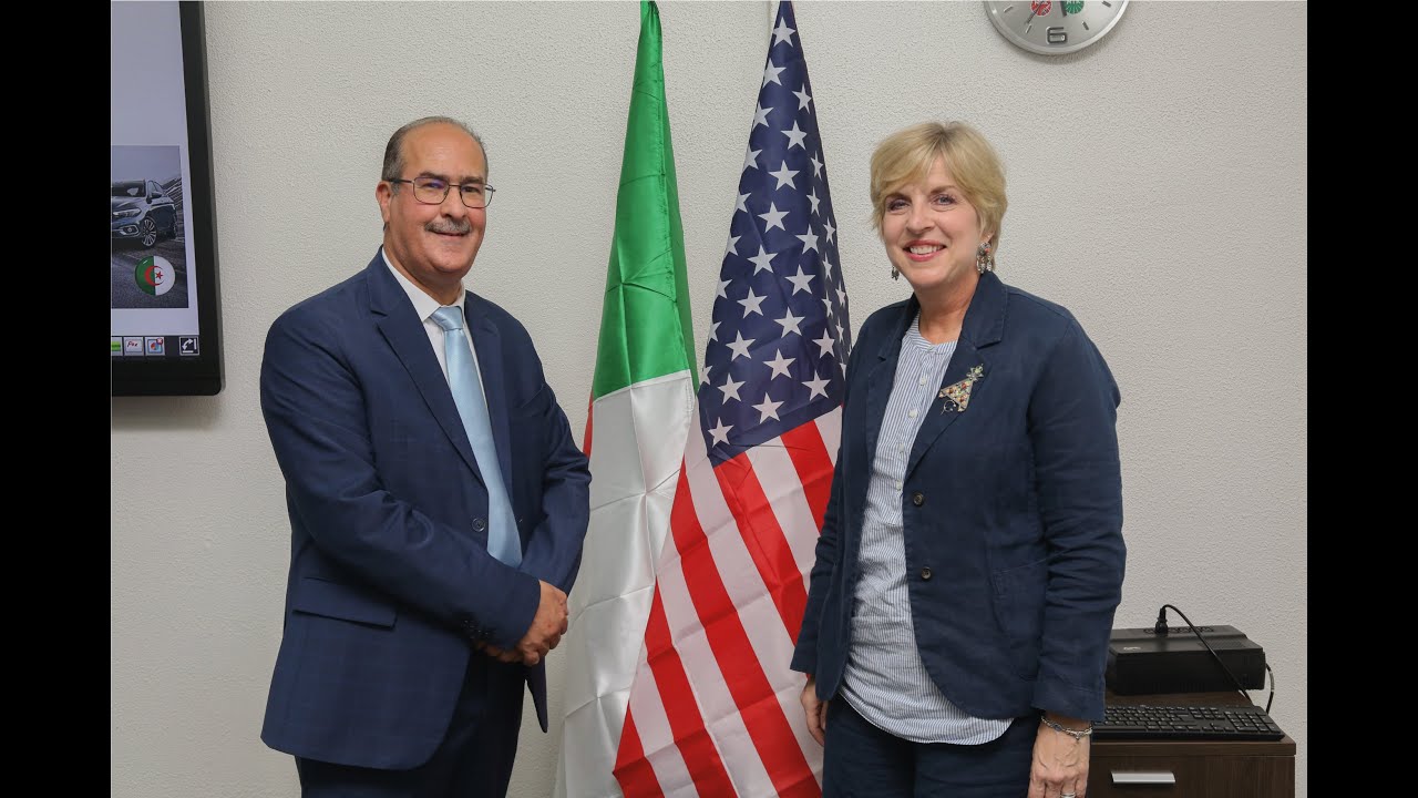 La Visite de Mme Elizabeth Moore Aubin, l'ambassadeur des Etats Unis d ...