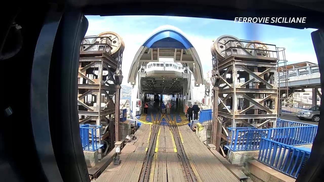 In treno sulla nave Messina - By train on the Messina ship - YouTube