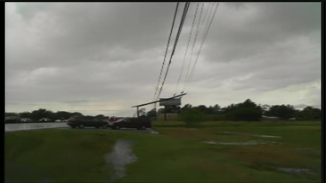 Snapped power line - YouTube