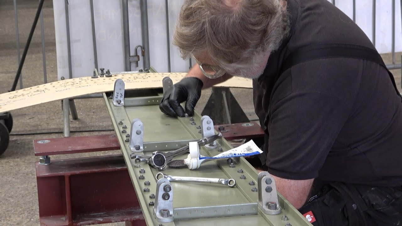 Video 151 Restoration of Lancaster NX611 Year 5. Assembly of the ...