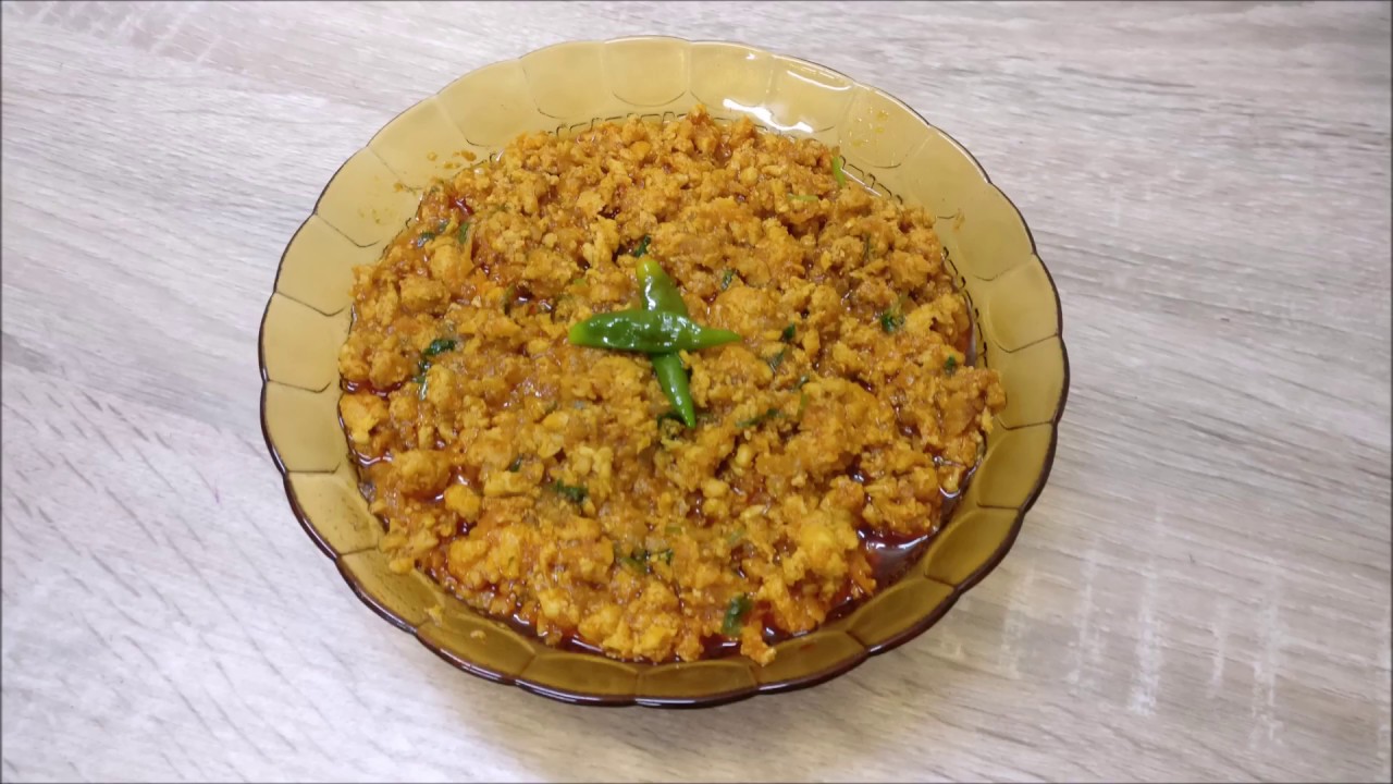 Chicken Qeema - Served with Roti, Paratha and Khichdi - All About Food ...