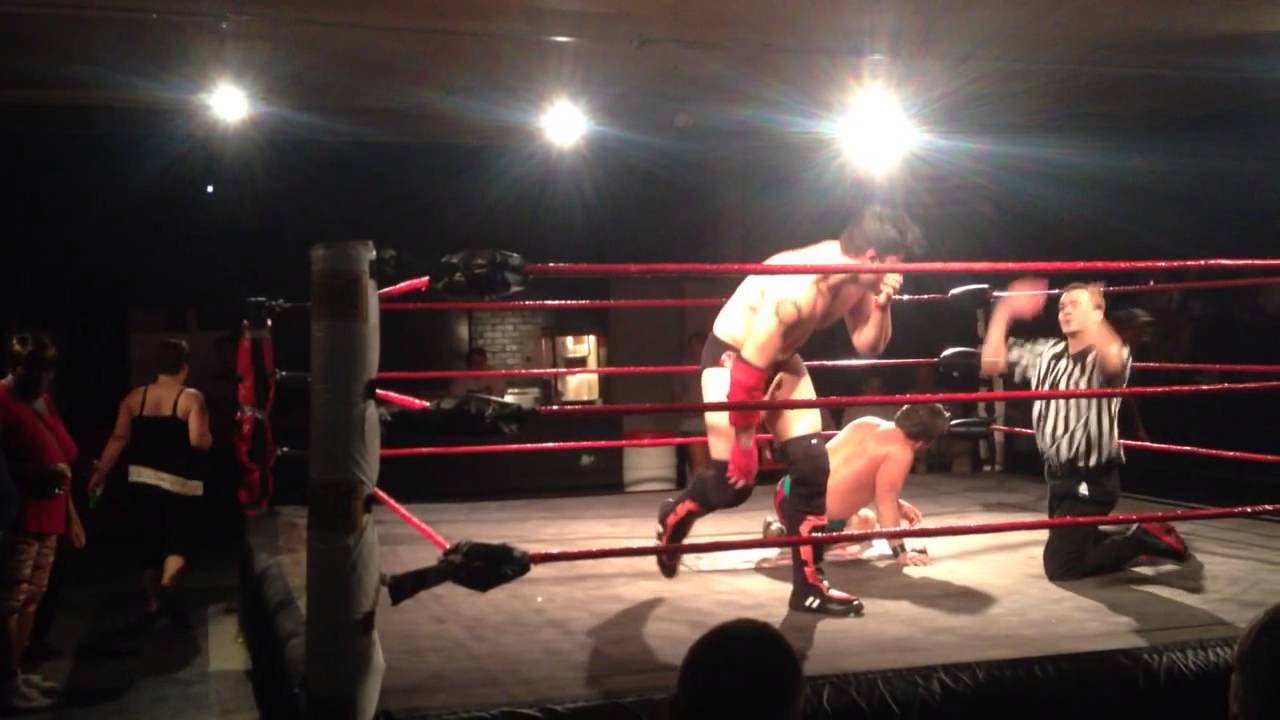 Brandon Espinosa vs Daniel Eads - YouTube