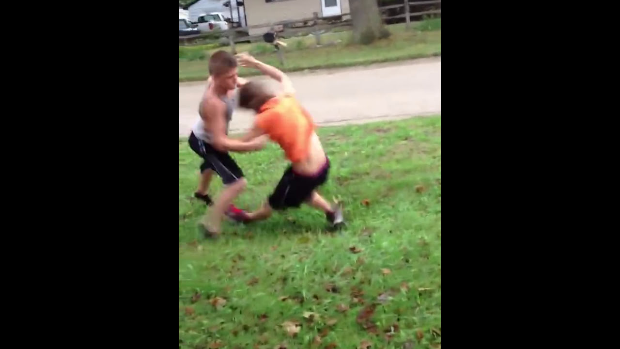 Funny fight - YouTube