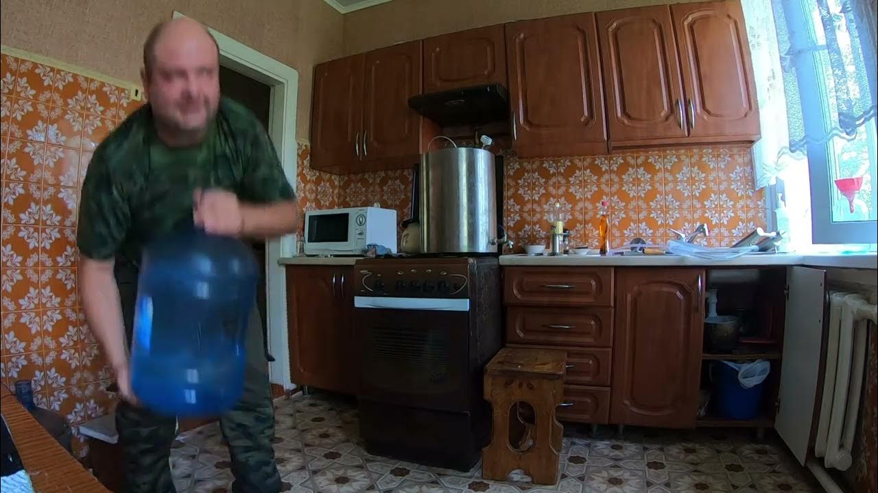 Гоним самогон,дрожжи Брагман - YouTube