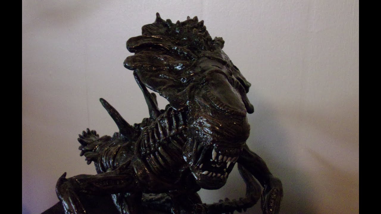 Sculpting the Xenomorph Queen from Aliens with Polymer Clay - YouTube