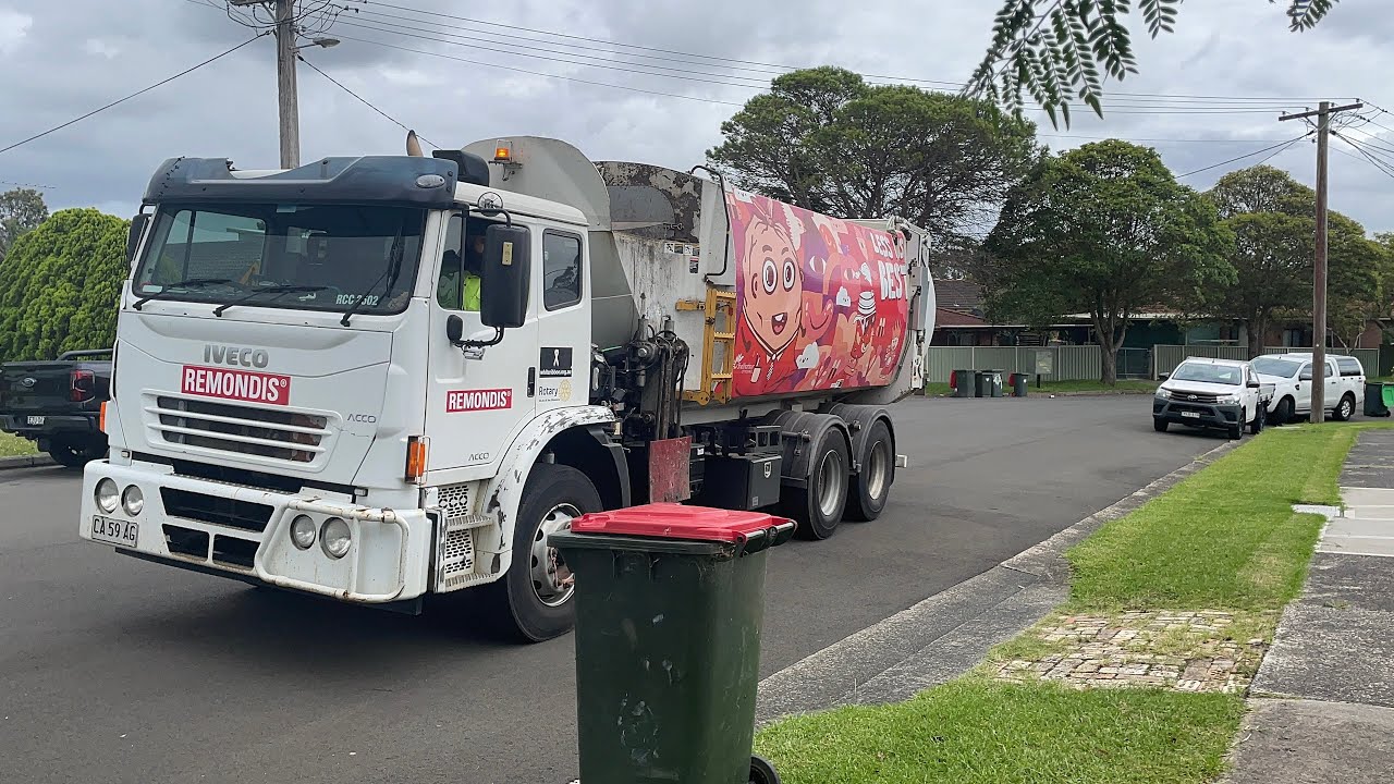 Shellharbour Garbage - Truck 02 - YouTube